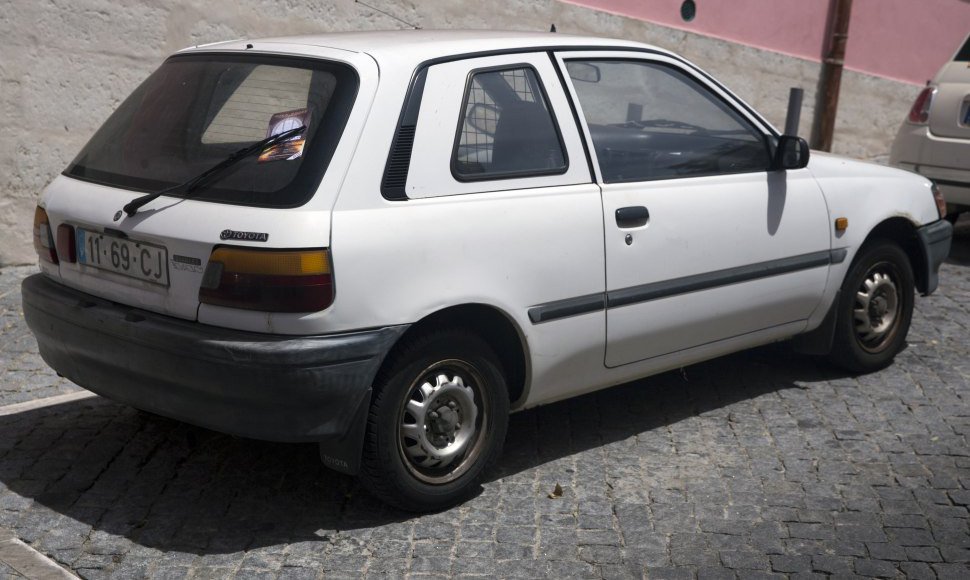 Toyota Starlet IV 1.3 16V (82 Hp) Automatic